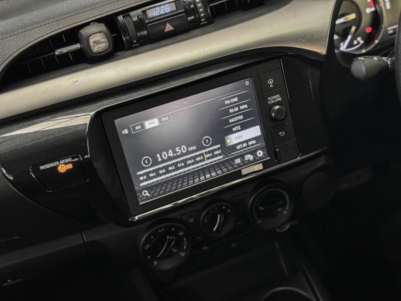 REVO CAB 2.4 ENTRY PRERUNNER รถมือสองเชียงใหม่ รถมือสองลำพูน รถยนต์มือสอง