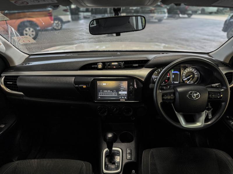 REVO CAB 2.4 ENTRY PRERUNNER รถมือสองเชียงใหม่ รถมือสองลำพูน รถยนต์มือสอง