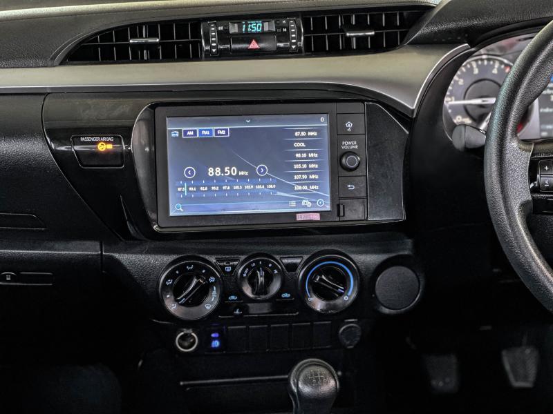 REVO 4 DR 2.4 ENTRY PRERUNNER รถมือสองเชียงใหม่ รถมือสองลำพูน รถยนต์มือสอง